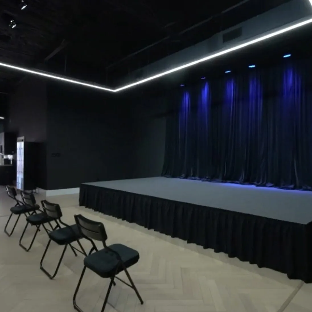 THE SPOTLIGHT STUDIO Premier Houston Posing Space- Private Rooms and ...